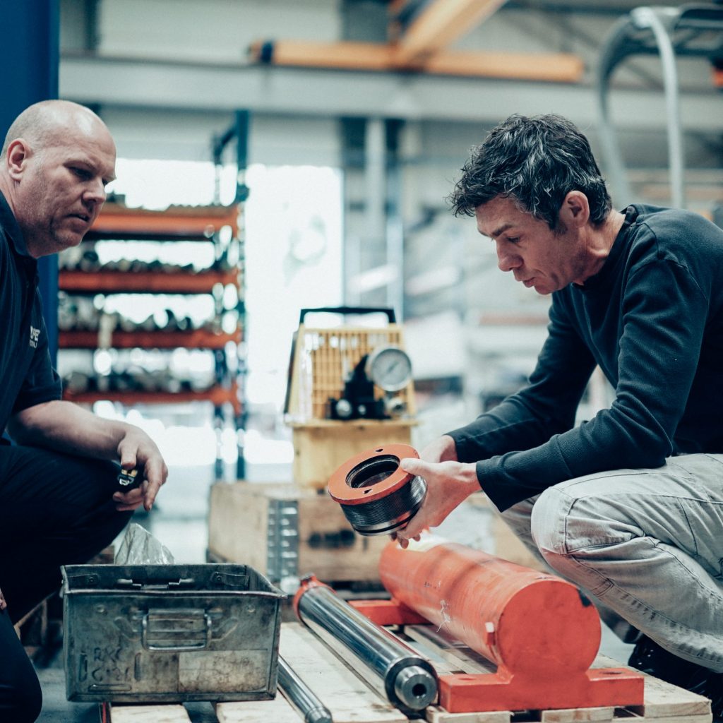 A Day in the Life of a Machine Shop Foreman - Apex Hydraulics