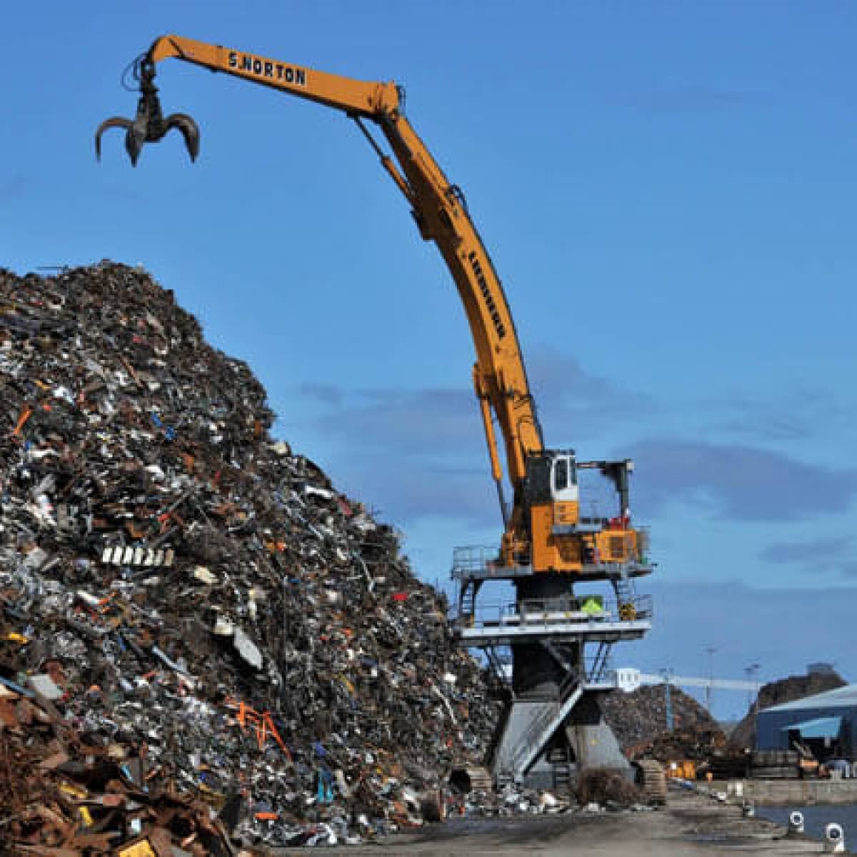 Liebherr Grab Rams – Cylinders - Apex Hydraulics