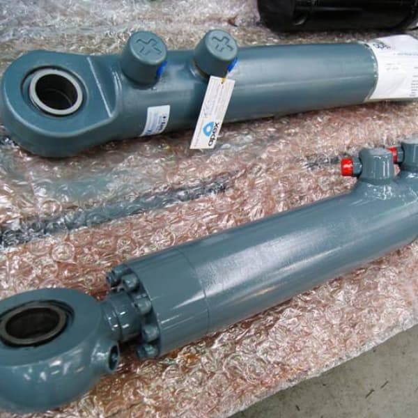 Liebherr Grab Rams – Cylinders - Apex Hydraulics