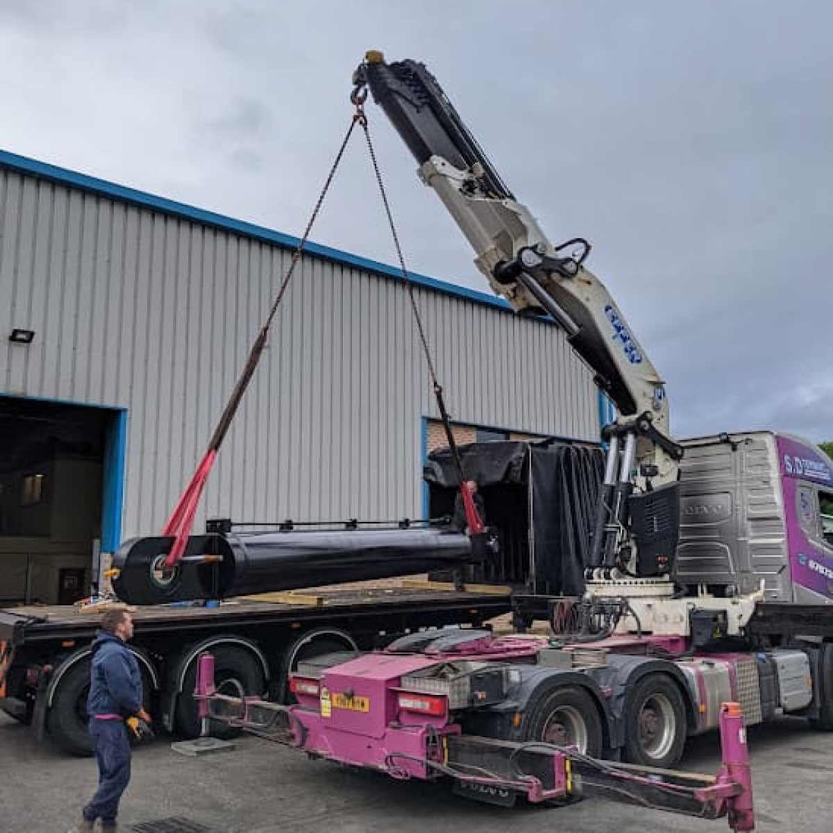 Replacement Cylinder Manufacture for Commercial Linkspan - Apex Hydraulics